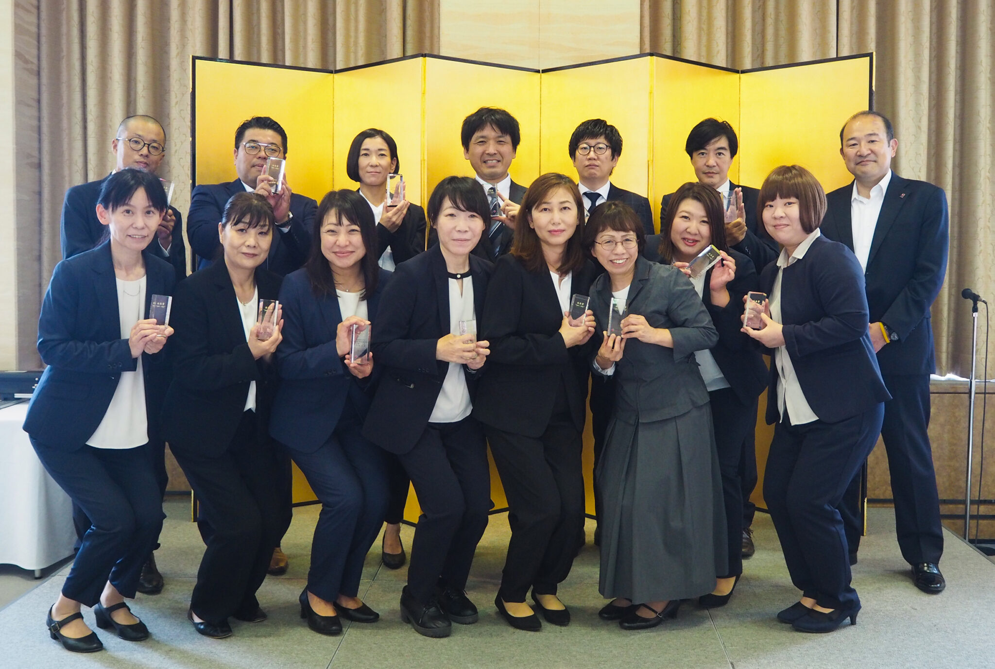 第9回「社長賞」授与式が開催されました！ | SOMPOケア WATCH!｜介護現場の真実を伝える社内報